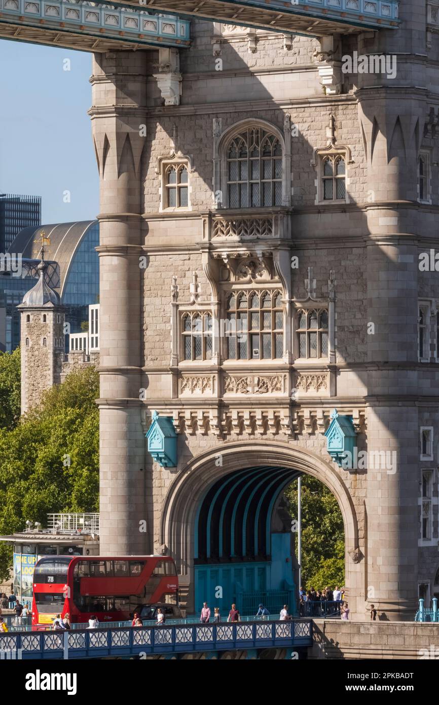 London tower bridge close up hi-res stock photography and images - Alamy