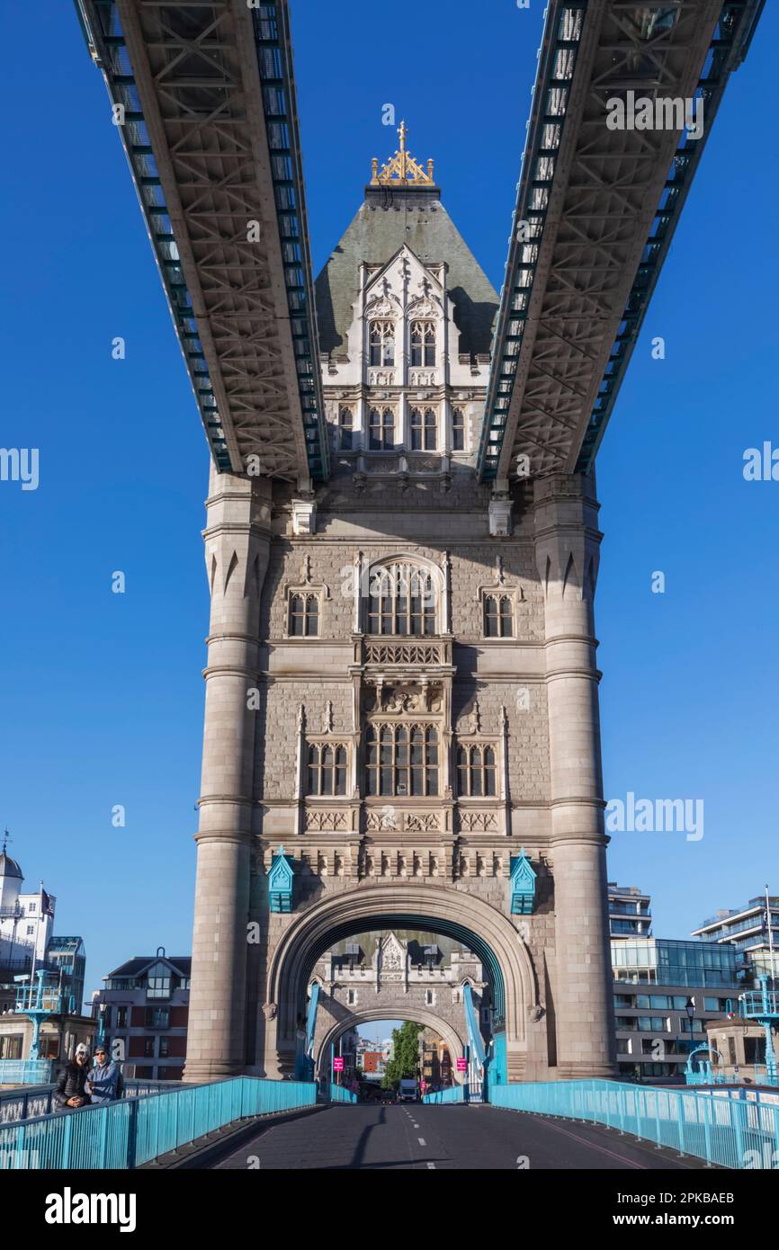 England, London, Empty Road and Tower Bridge Stock Photo - Alamy
