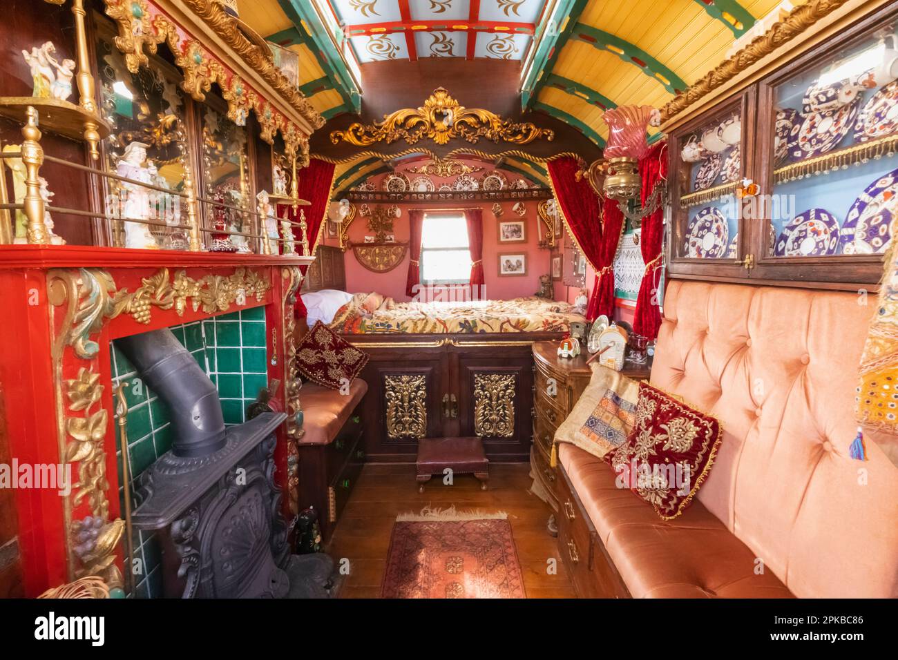 Gypsy caravans caravan hi-res stock photography and images - Alamy