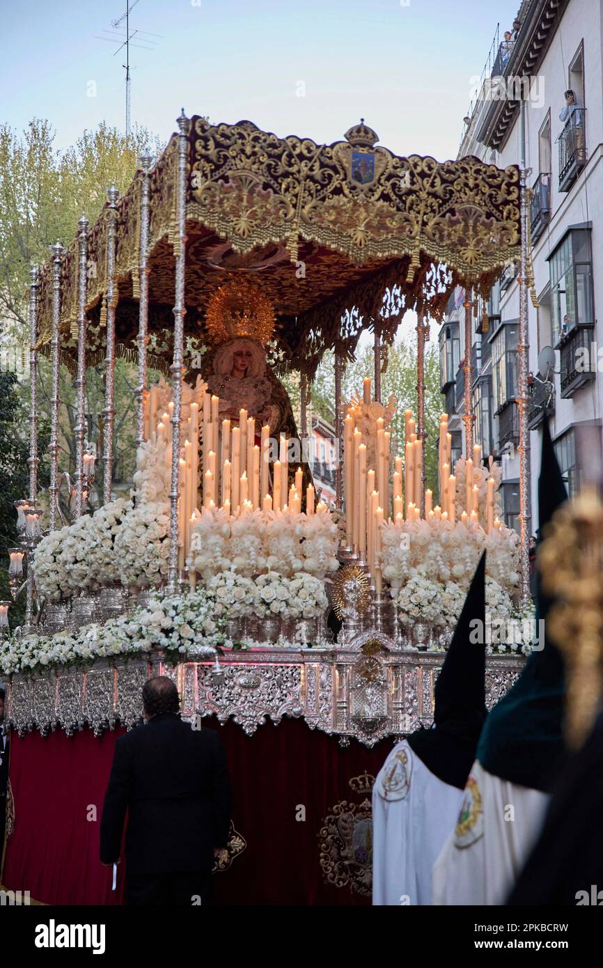 Passage of the Virgin of the Macarena, on April 6, 2023, in Madrid ...