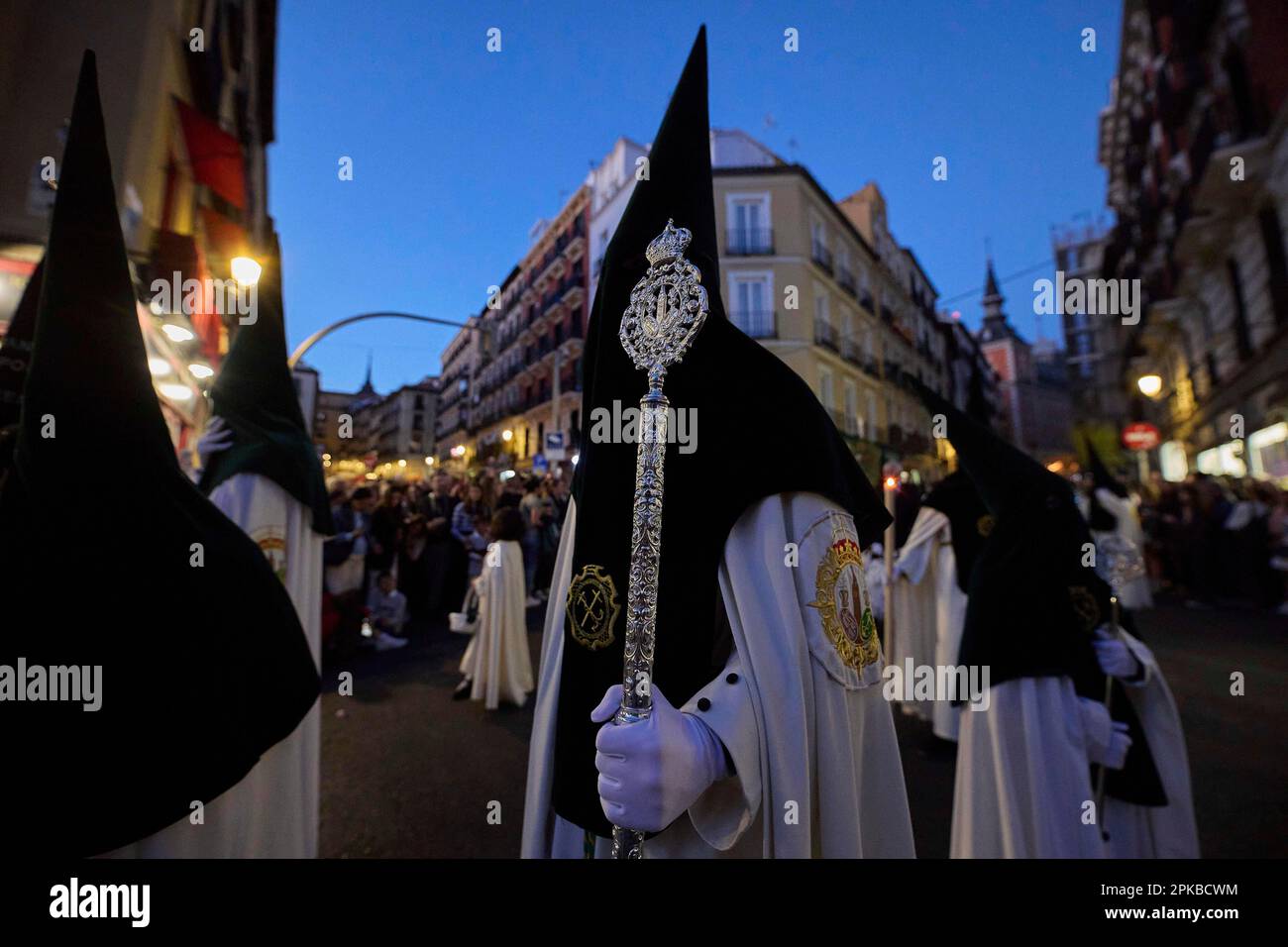 Cofrades accompany the procession of Jesus del Gran Poder and Virgen de ...