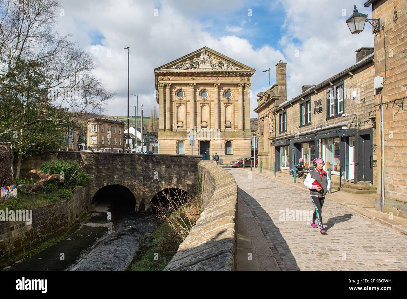 Todmorden town hall hi-res stock photography and images - Alamy