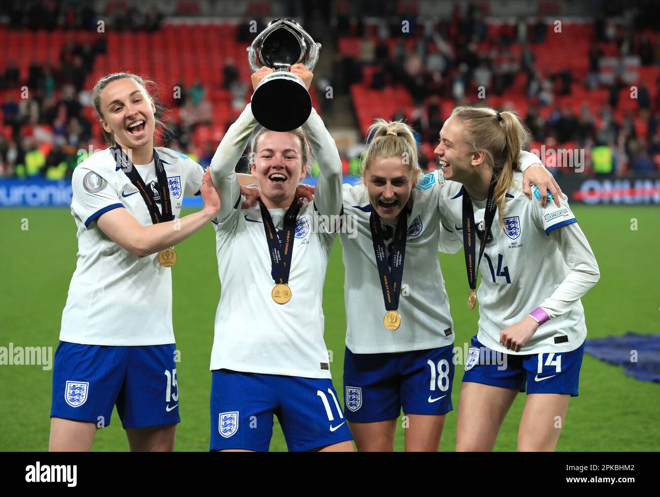 England's Niamh Charles, Lauren Hemp, Laura Coombs and Esme Morgan ...