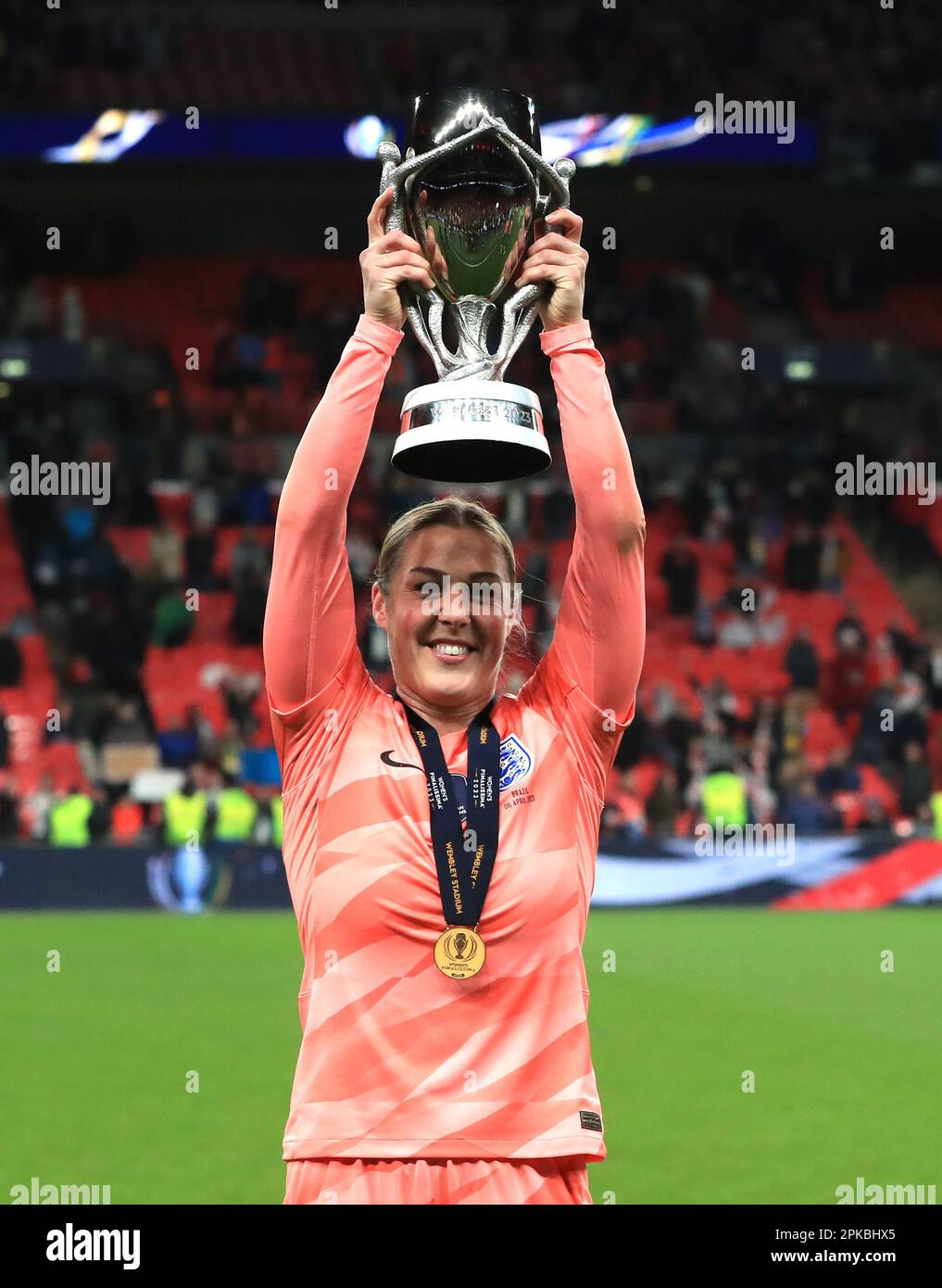 England goalkeeper Mary Earps celebrates with the trophy following the ...