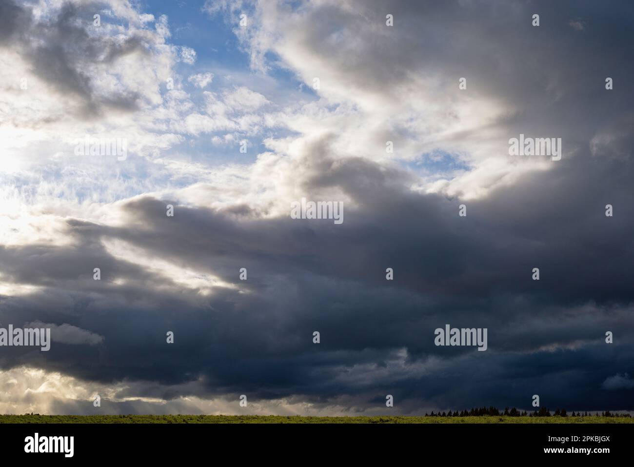 Dramatic scale in nature hi-res stock photography and images - Alamy