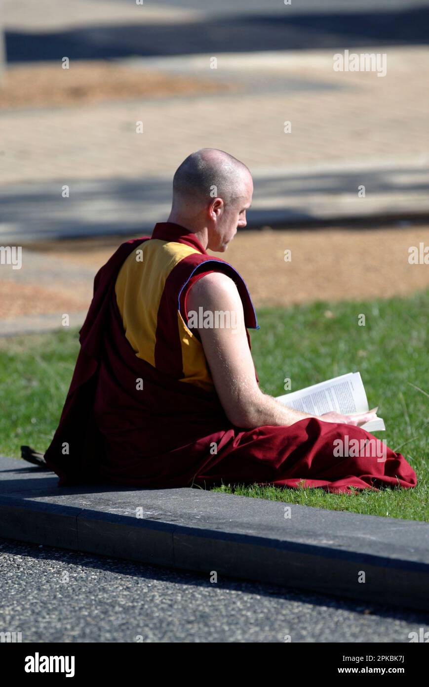 Atmosphere His Holiness the 14th Dalai Lama's ‘Stages Of Meditation ...