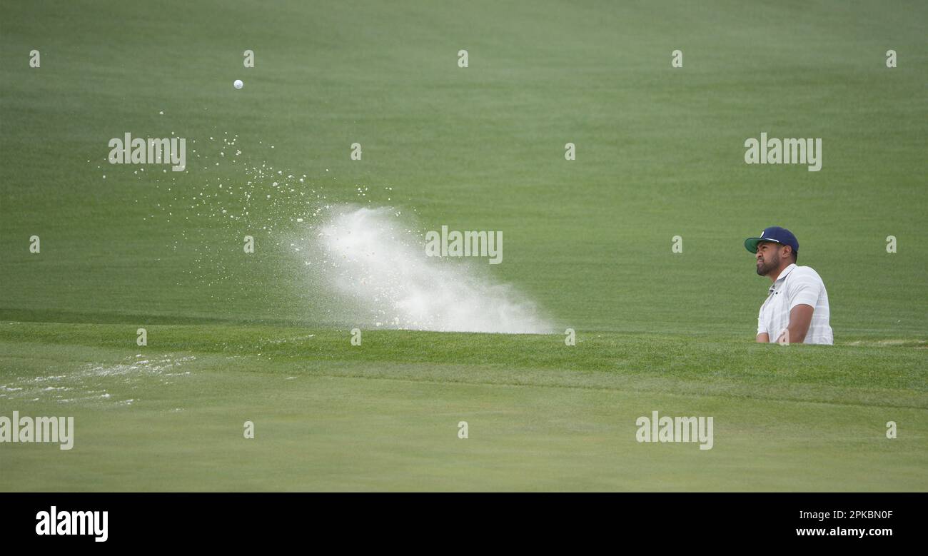 Tony finau masters hi-res stock photography and images - Alamy