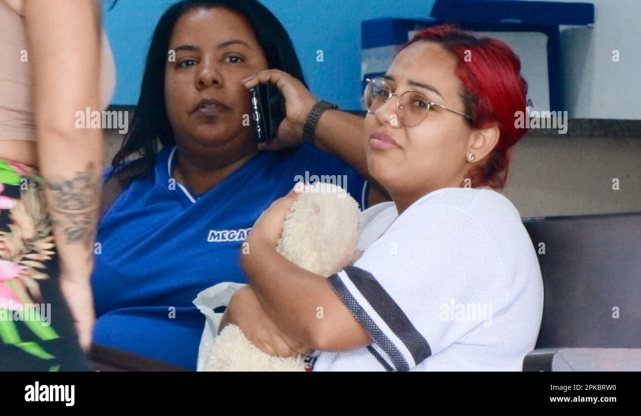 Rio de Janeiro, Rio de Janeiro, Brasil. 6th Apr, 2023. (INT) Mother of ...