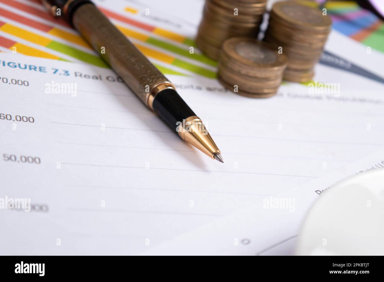Golden tip pen hi-res stock photography and images - Alamy