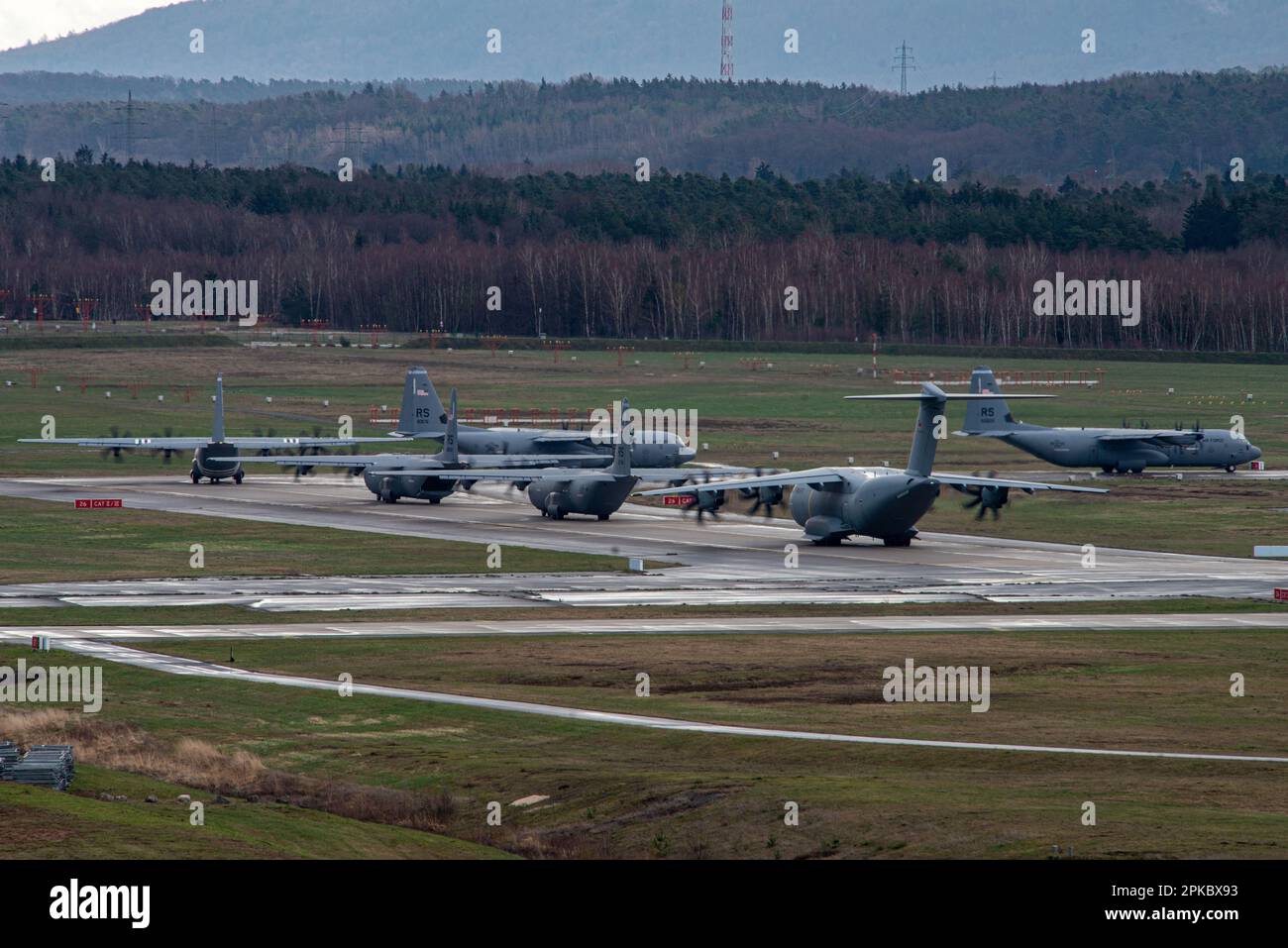 Five U.S. Air Force C-130J Super Hercules aircraft and one German air ...