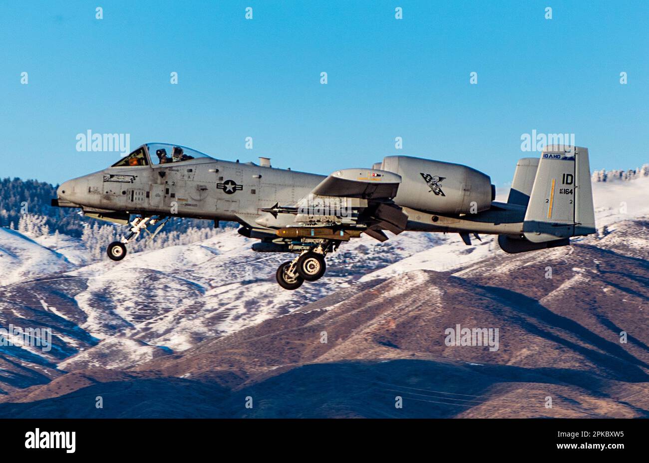 Idaho National Guard pilots land A-10 Thunderbolt IIs after a flight ...