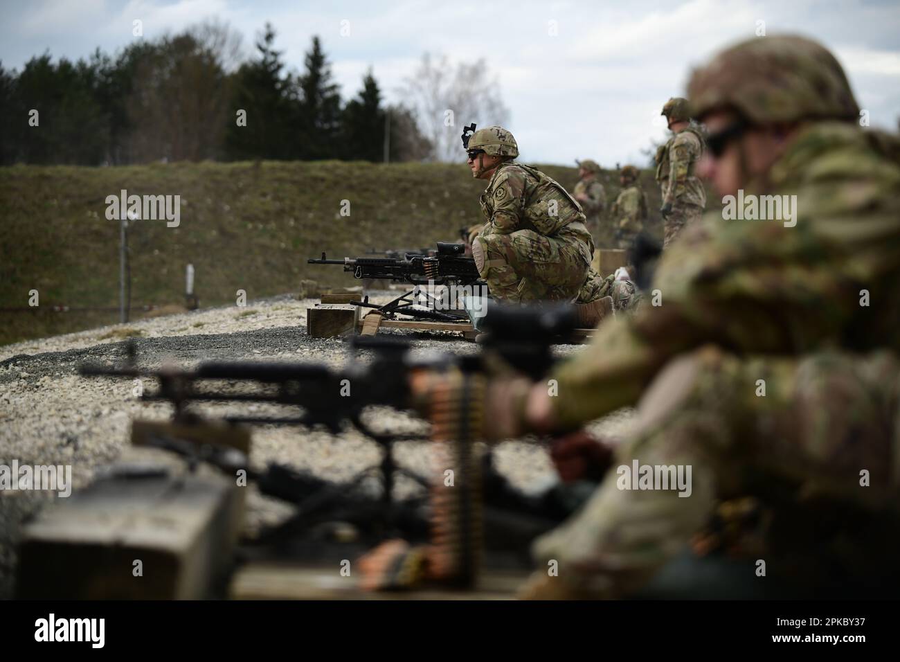 U.S. Soldiers assigned to 4th Squadron, 2nd Cavalry Regiment, train on ...