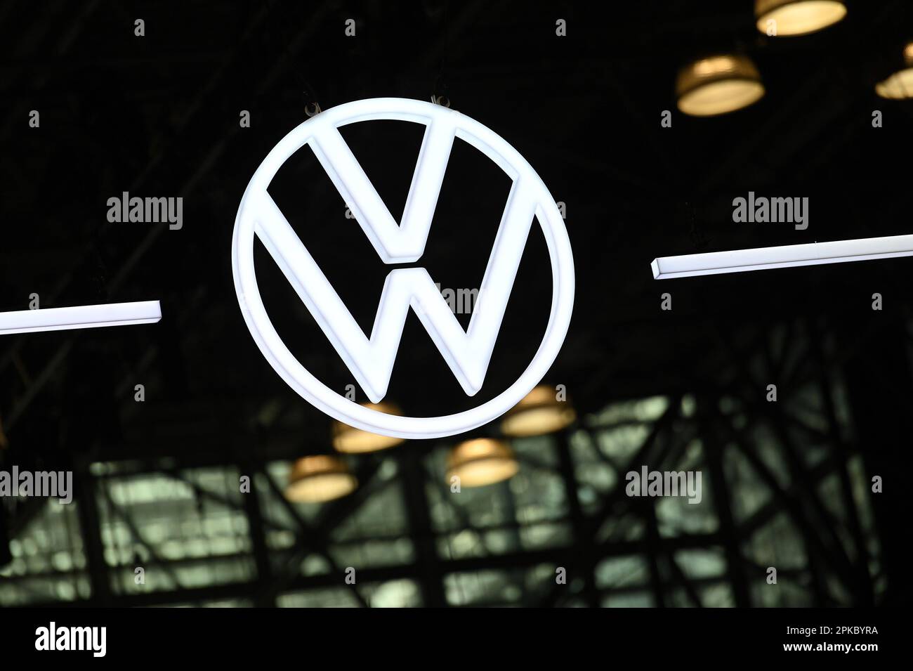 New York, USA. 06th Apr, 2023. The illuminated Volkswagen logo VW above ...