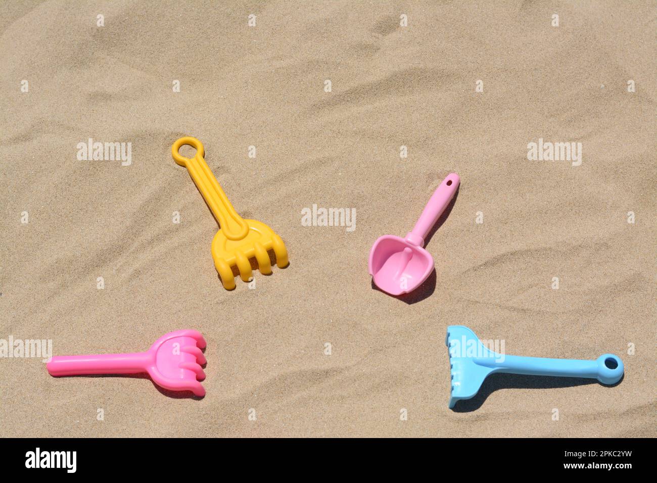 Rakes and shovels hi-res stock photography and images - Alamy