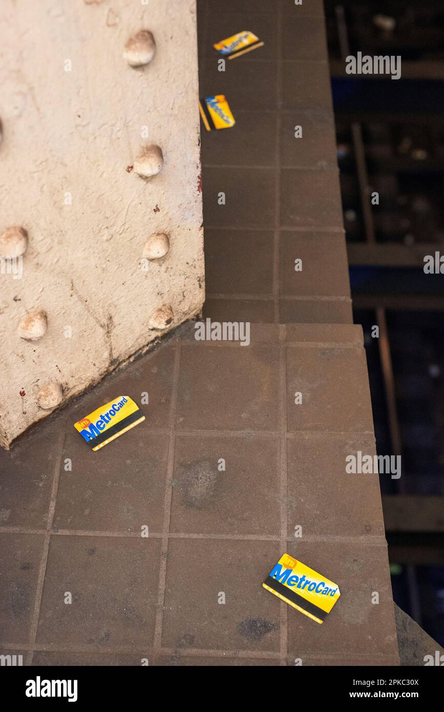 Subway tracks in new york hi-res stock photography and images - Alamy