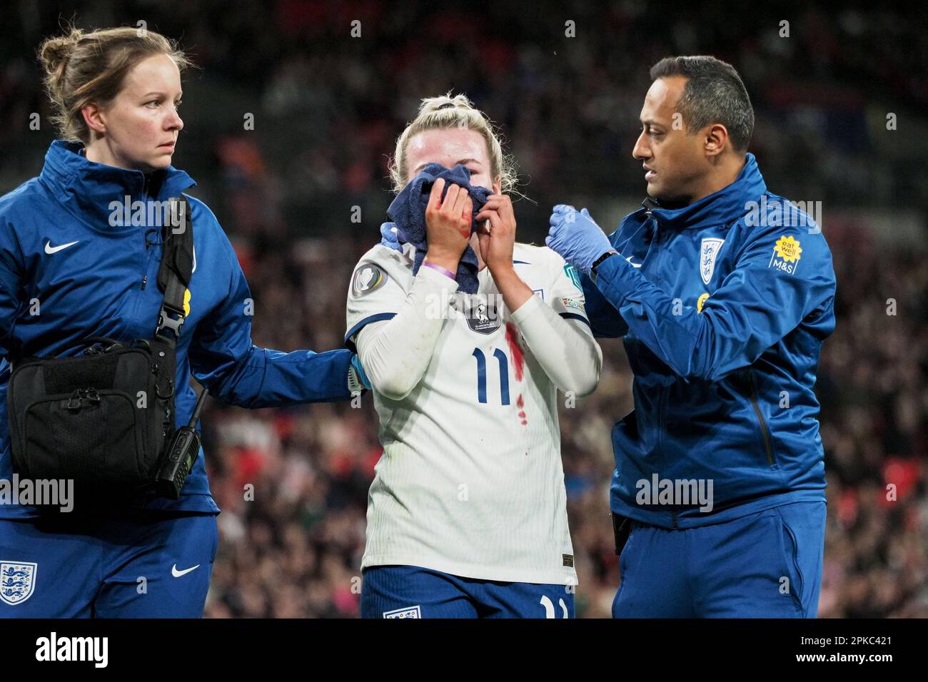 London, England, April 6th 2023: Lauren Hemp (11 England) leaves the ...
