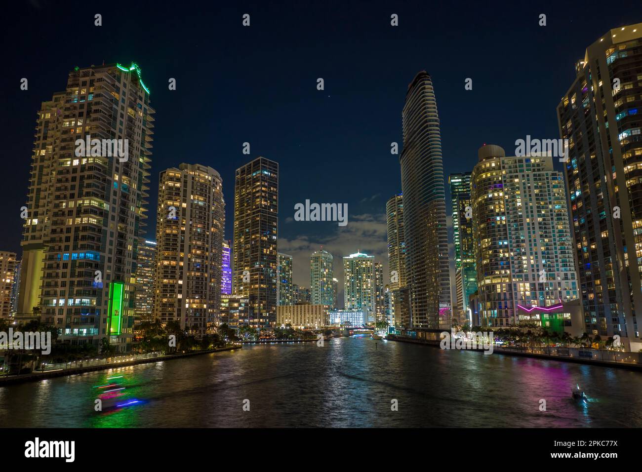 Night urban landscape of downtown district of Miami Brickell in Florida ...
