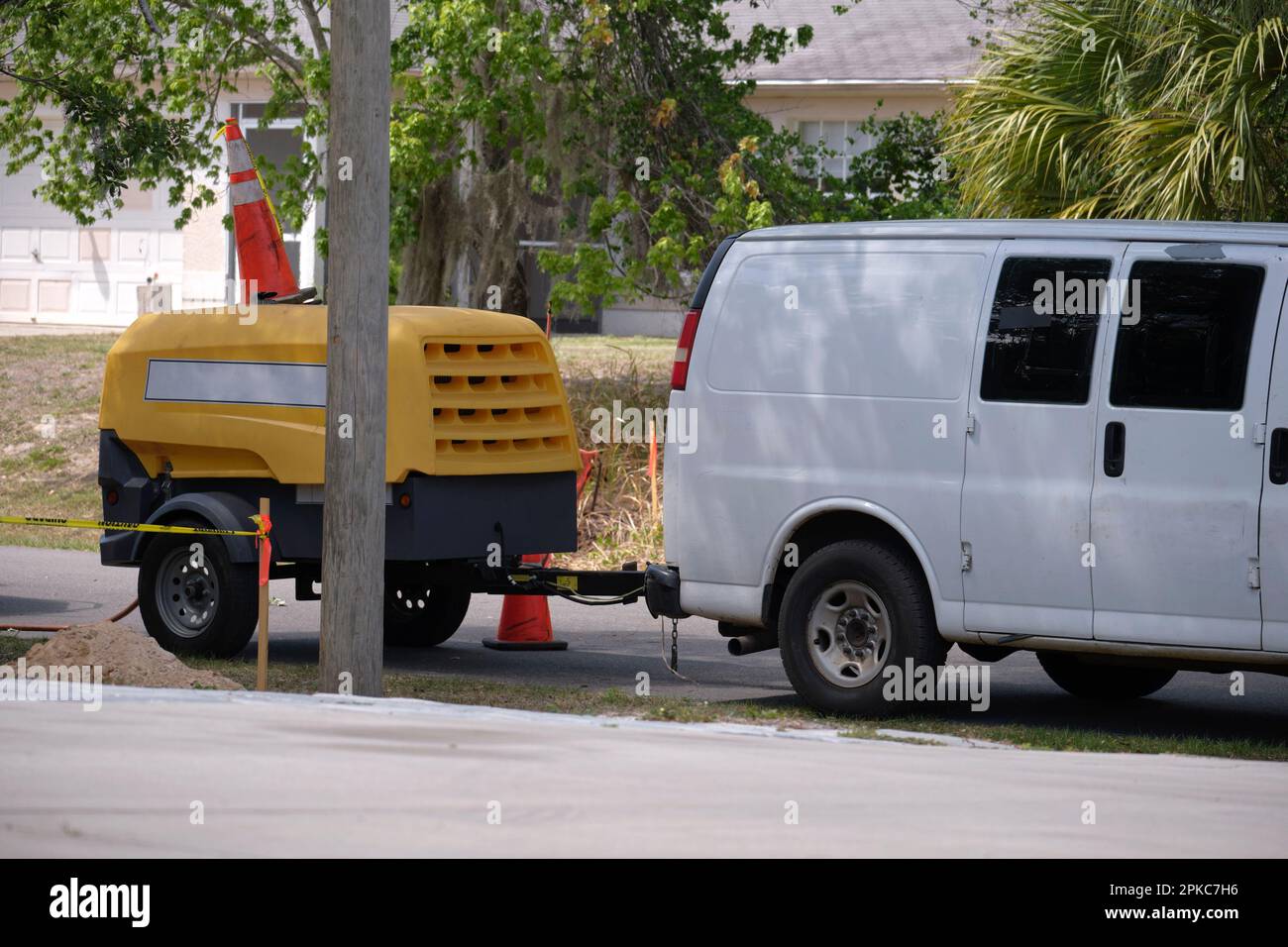 Pneumatic road compressor hi-res stock photography and images - Alamy
