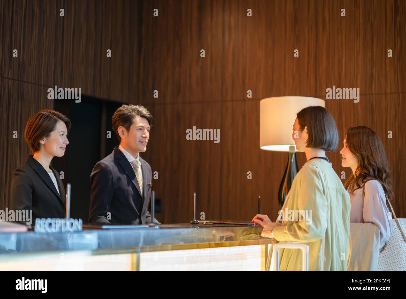 Check in reception front desk hi-res stock photography and images - Alamy