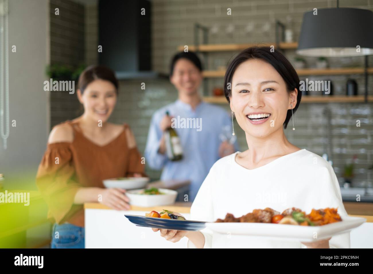 Asian visuals hi-res stock photography and images - Alamy