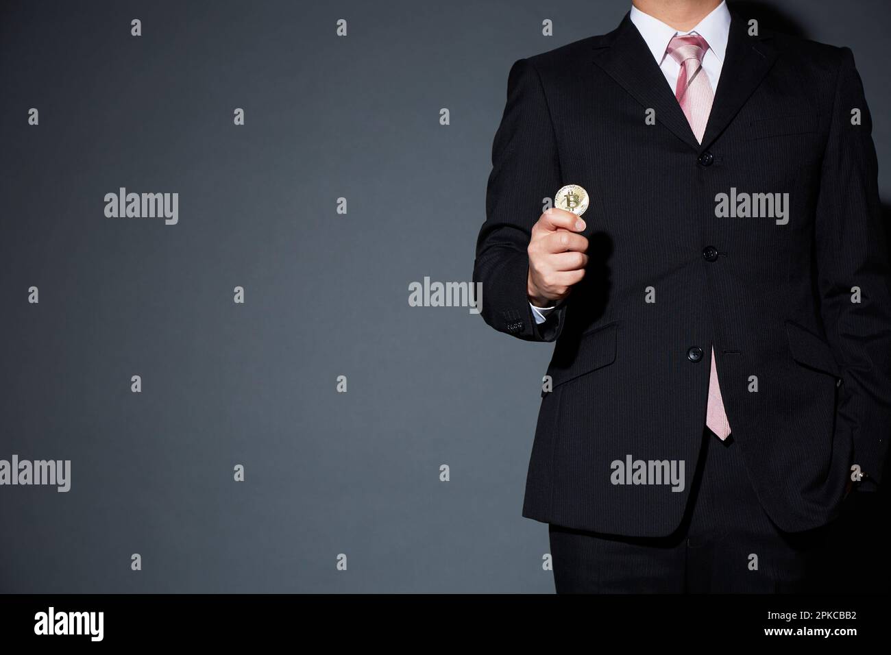 Bitcoin shirt hi-res stock photography and images - Alamy