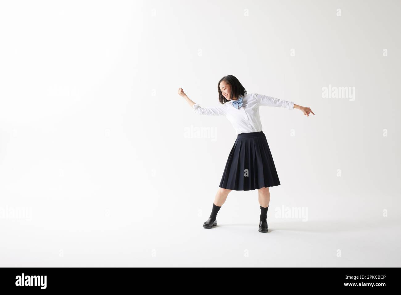Japanese school girls dancing hi-res stock photography and images - Alamy