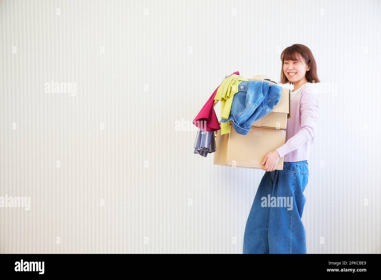 Cardboard box colorful market hi-res stock photography and images - Alamy