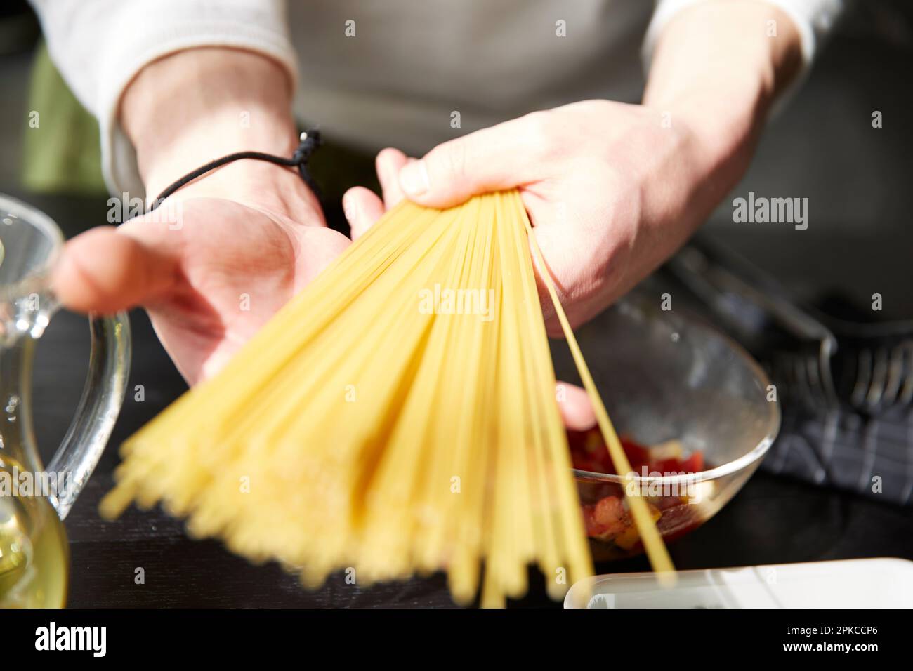 Boiling pasta and vegetables hi-res stock photography and images - Alamy