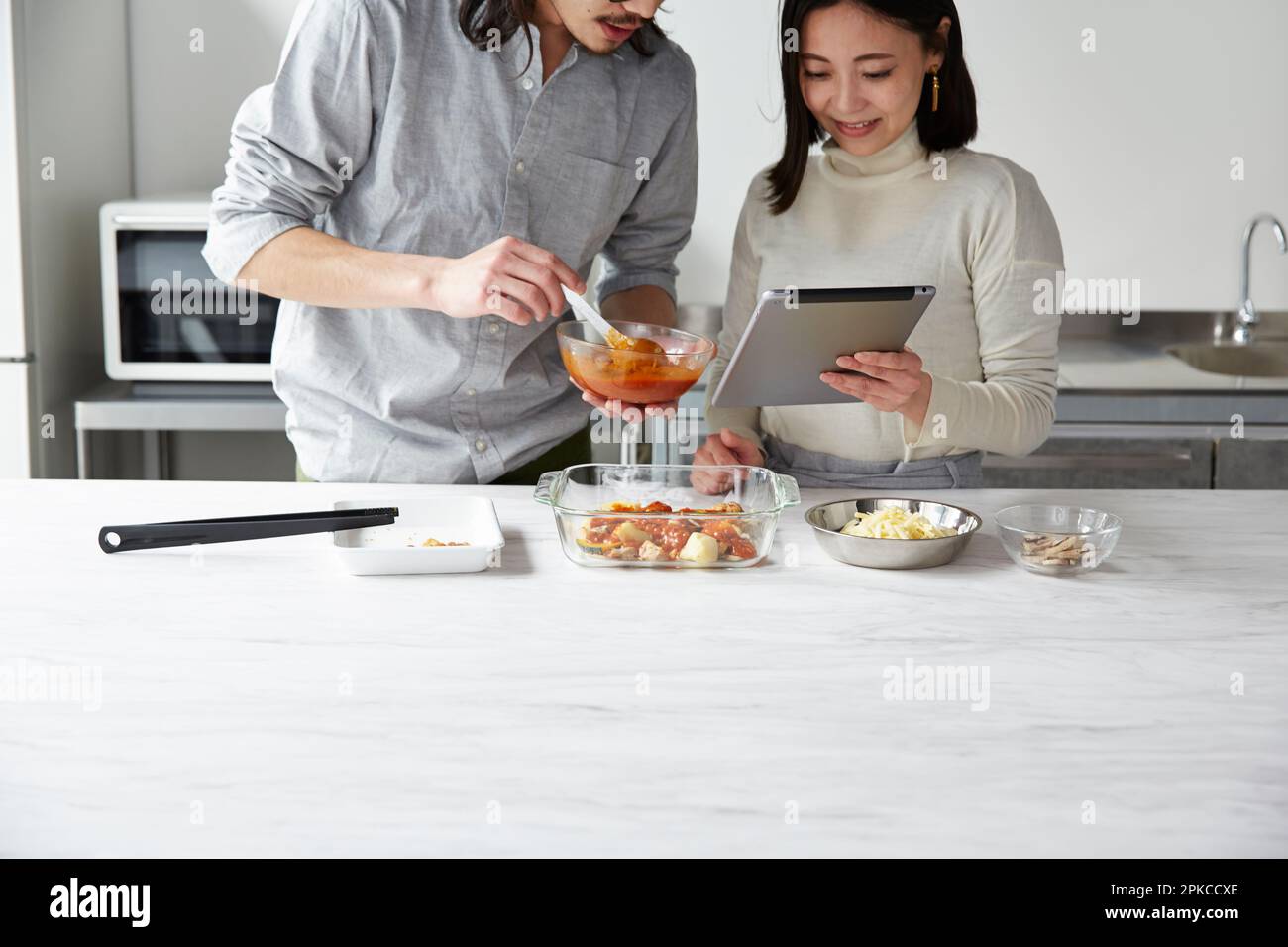 Korean cooking class hi-res stock photography and images - Alamy