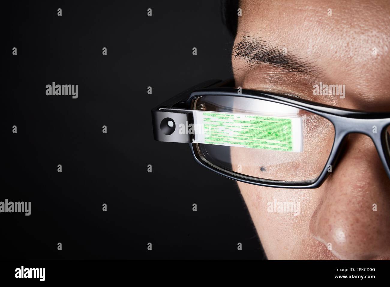 Man wearing Smart Glasses Stock Photo - Alamy