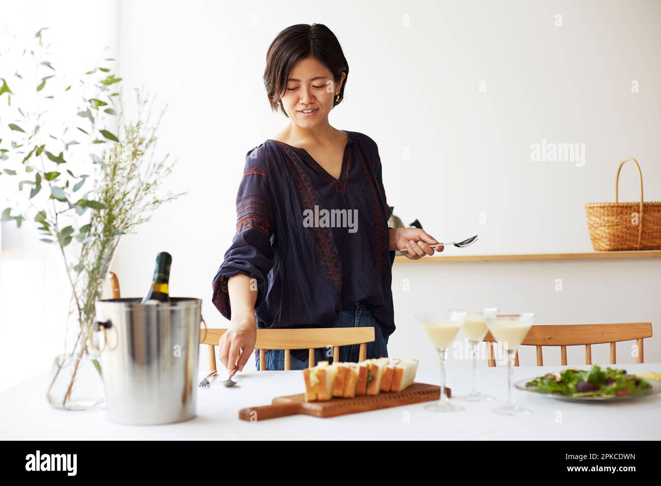 Host party at home hi-res stock photography and images - Alamy