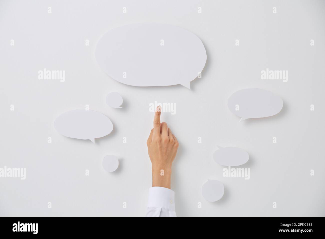 Picture of hands pointing hi-res stock photography and images - Alamy