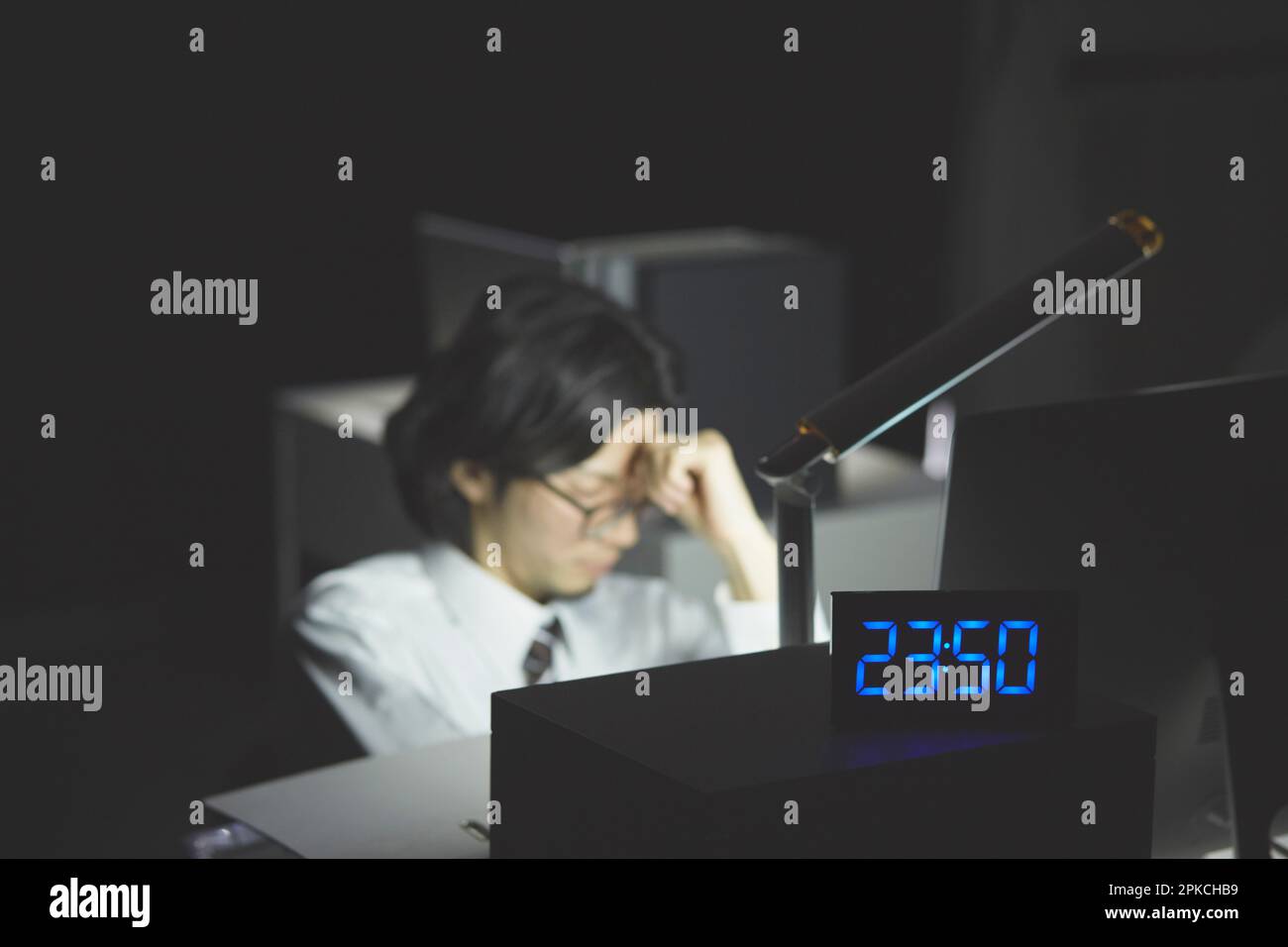 Midnight office hi-res stock photography and images - Alamy