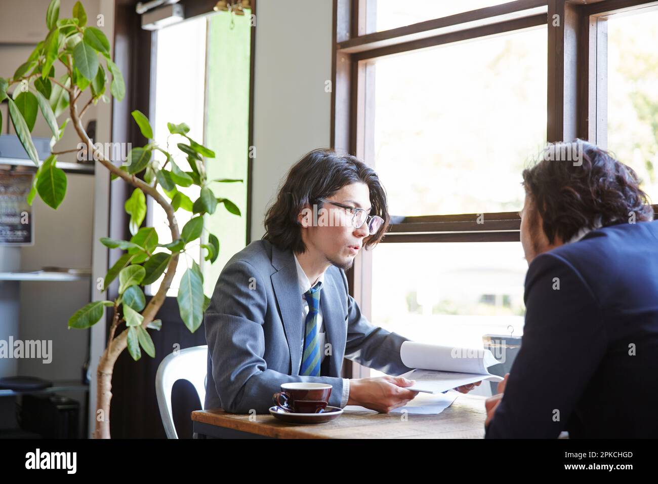 Office cafe lunch hi-res stock photography and images - Alamy