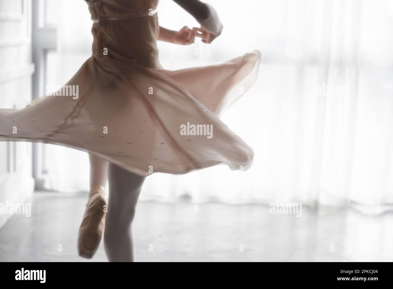 Asian ballerina hi-res stock photography and images - Alamy