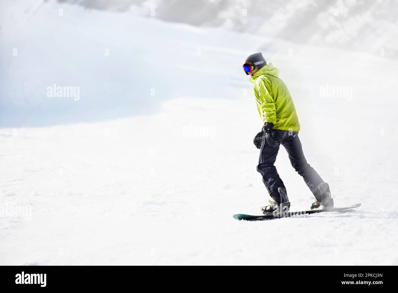 Japan snowboarding hi-res stock photography and images - Alamy