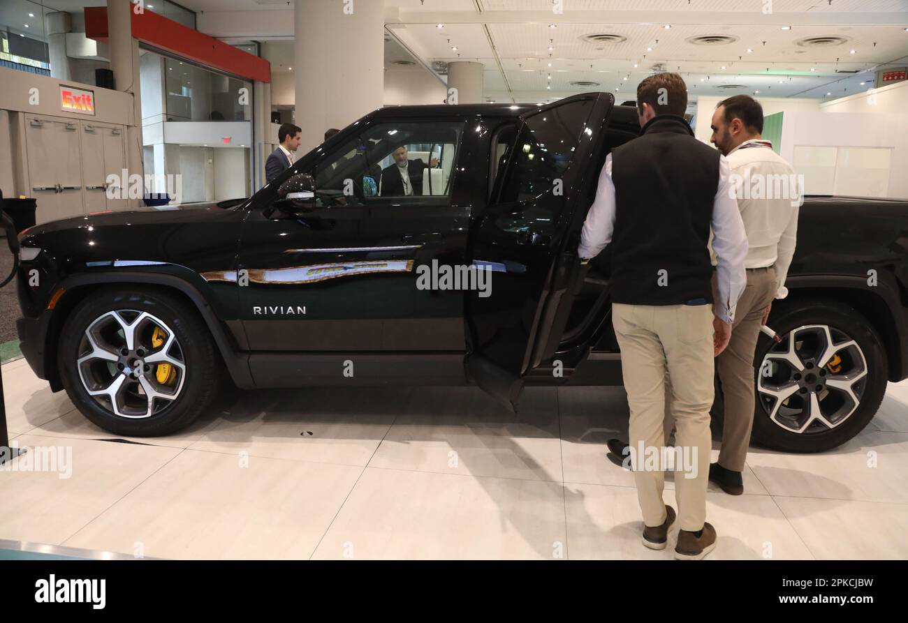 Rivian r1t auto show hi-res stock photography and images - Alamy