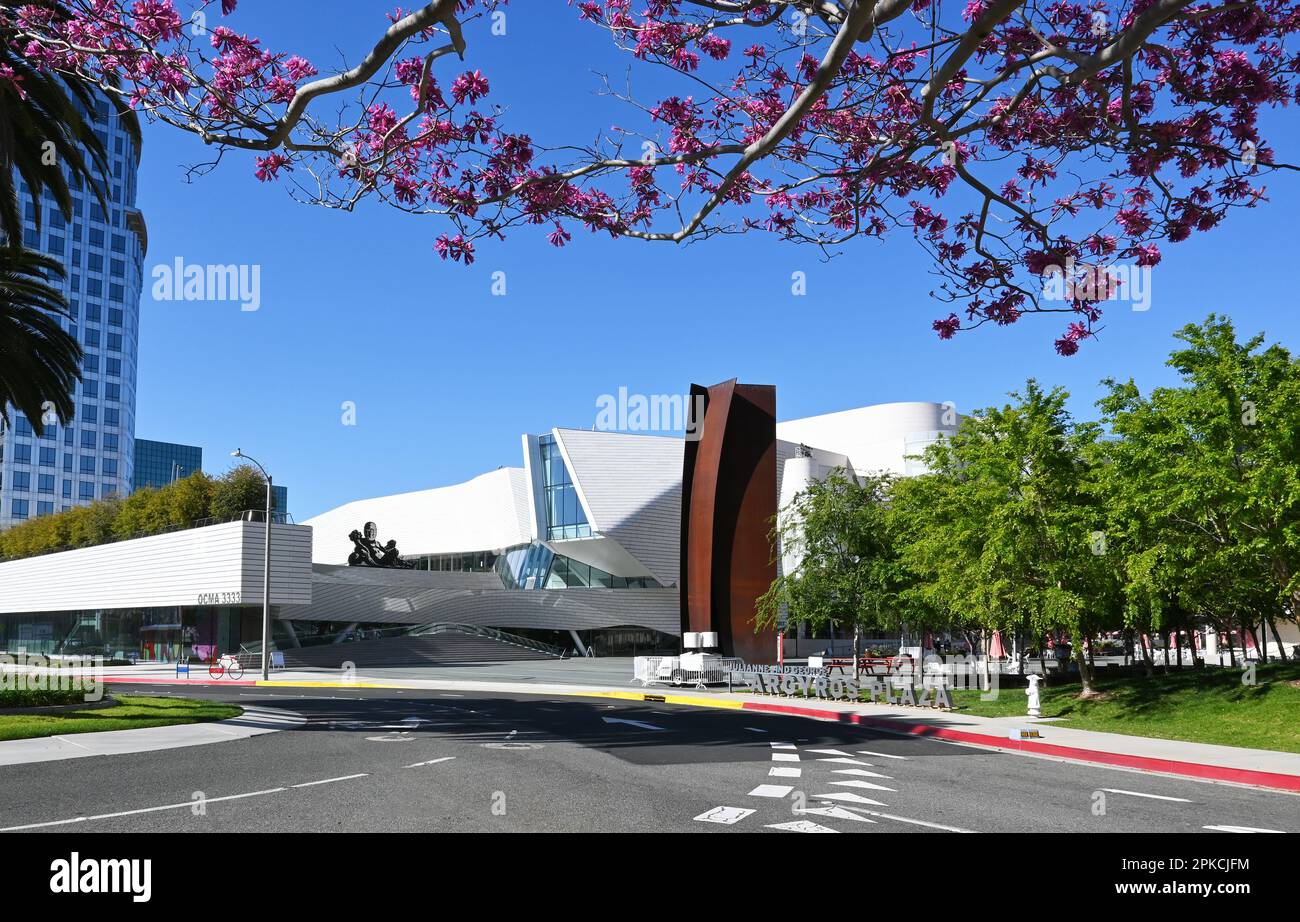 COSTA MESA, CALIFORNIA The Orange County Museum of Art (OCMA) in the ...