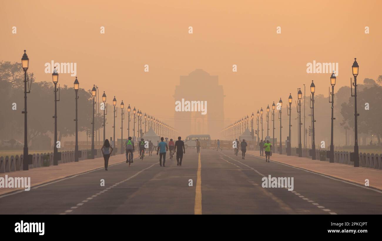 Beautiful Misty Morning of India Gate, Morning View, New Delhi Stock ...