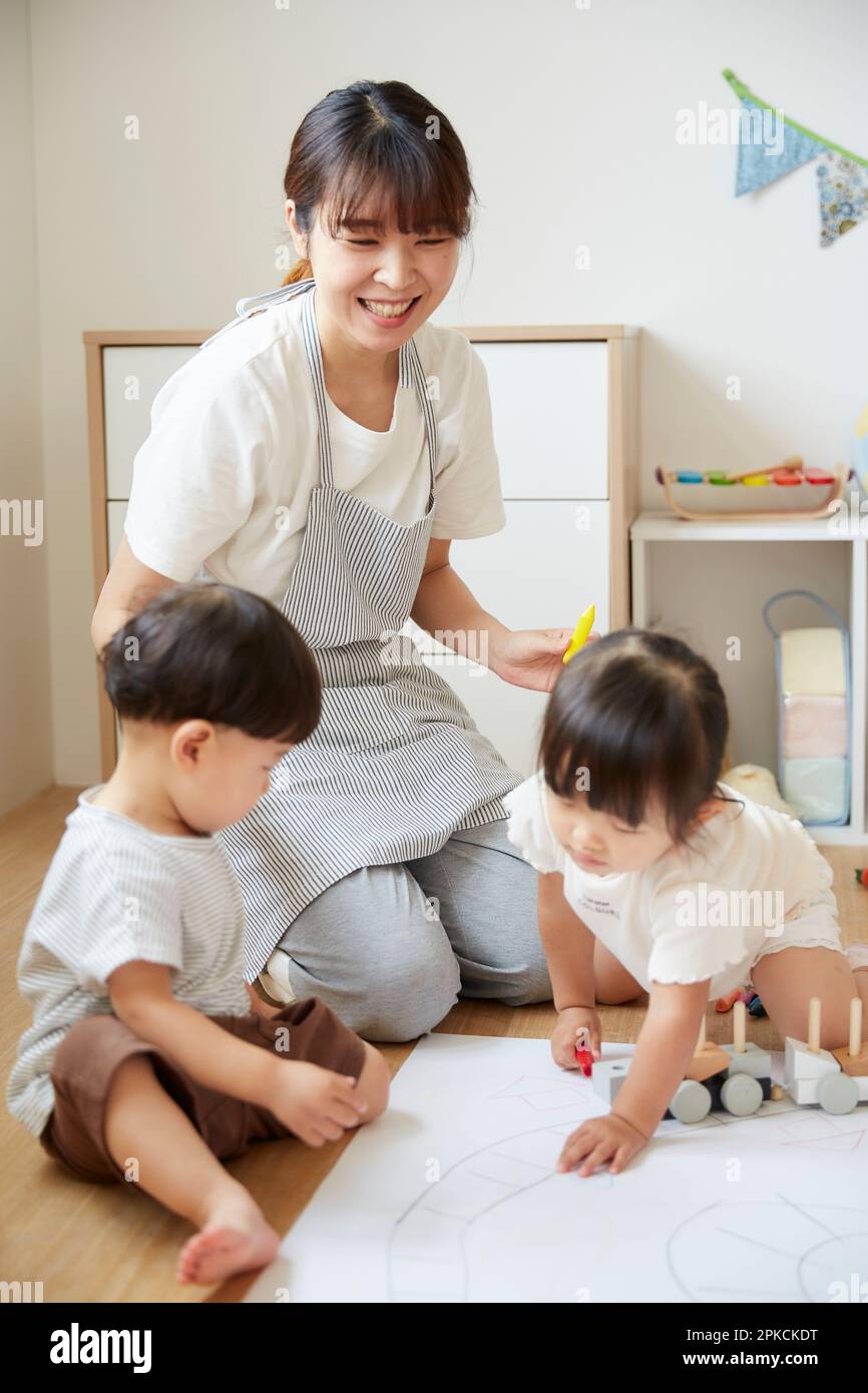 Three children trust hi-res stock photography and images - Alamy