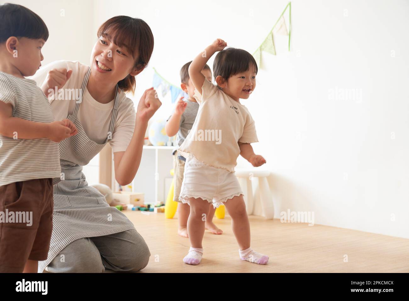 Woman with toddler dancing hi-res stock photography and images - Alamy