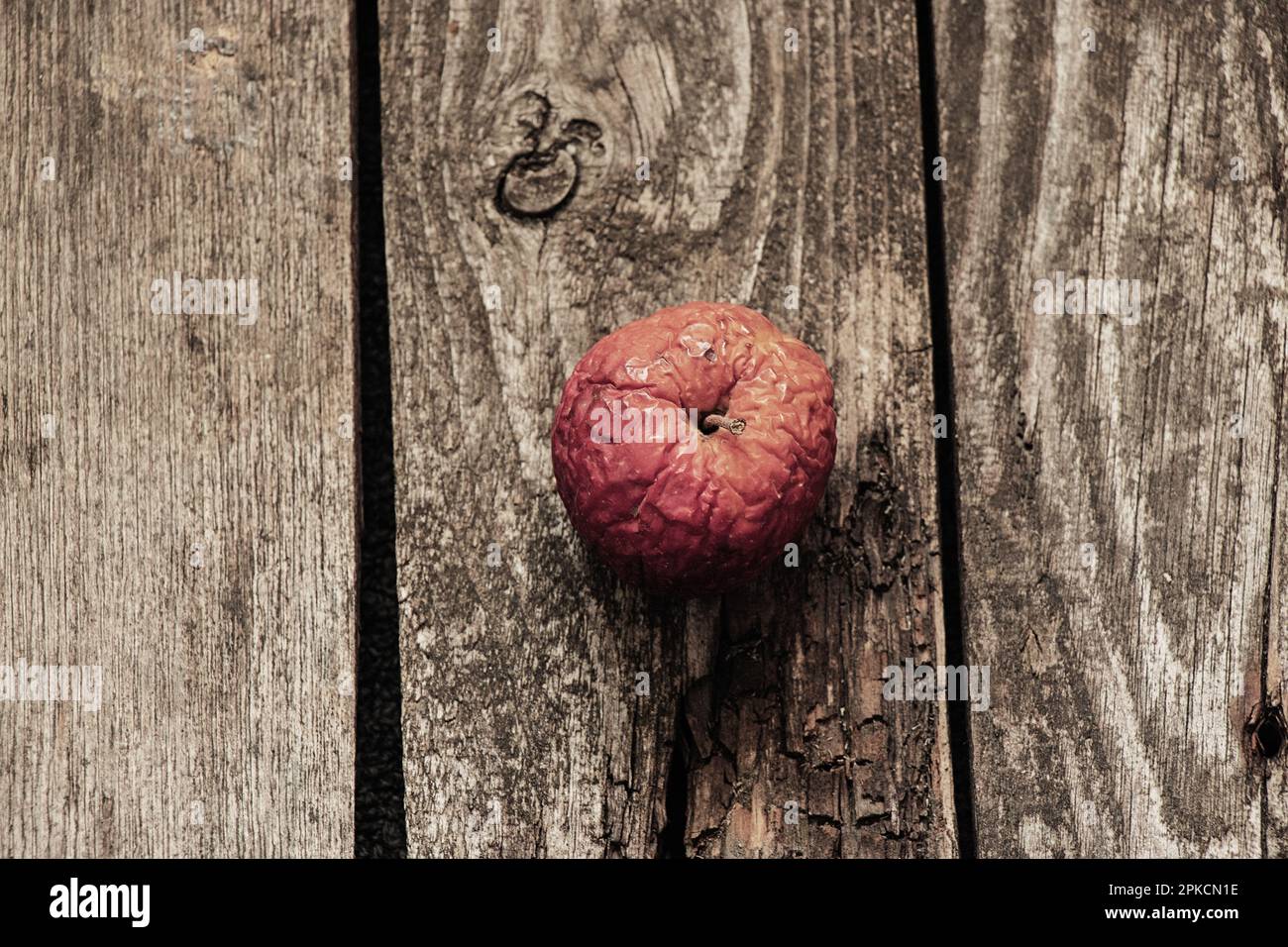 Rotten apple table hi-res stock photography and images - Alamy