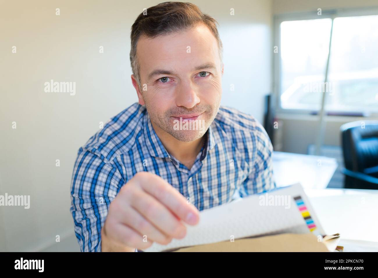 Vintage style opening sign hi-res stock photography and images - Alamy