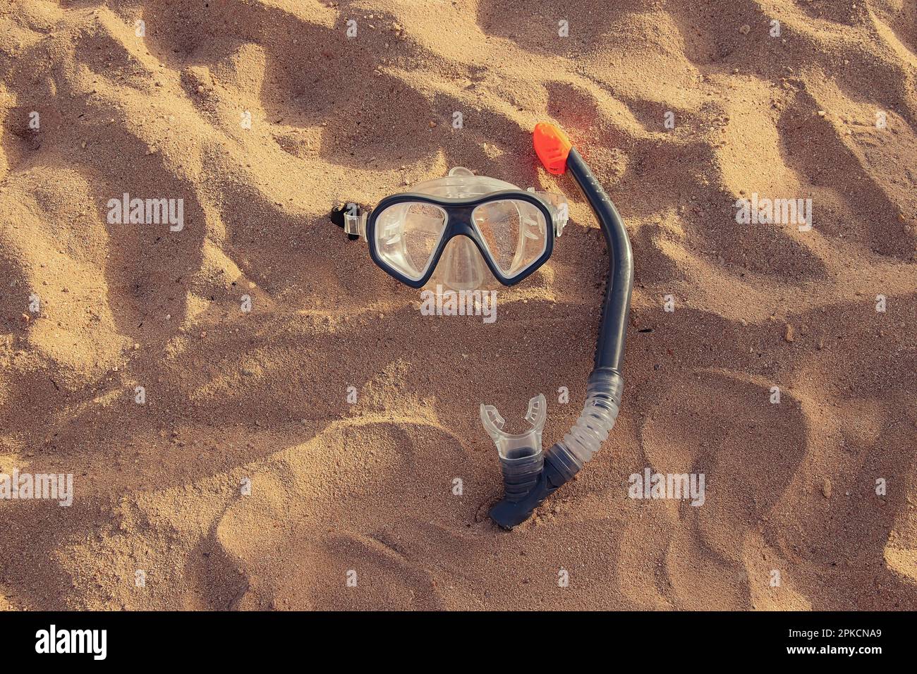 Silicon mask hi-res stock photography and images - Alamy