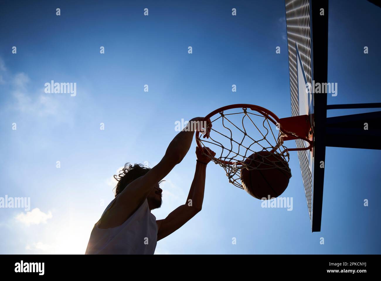 Throw shooting basketball hi-res stock photography and images - Alamy