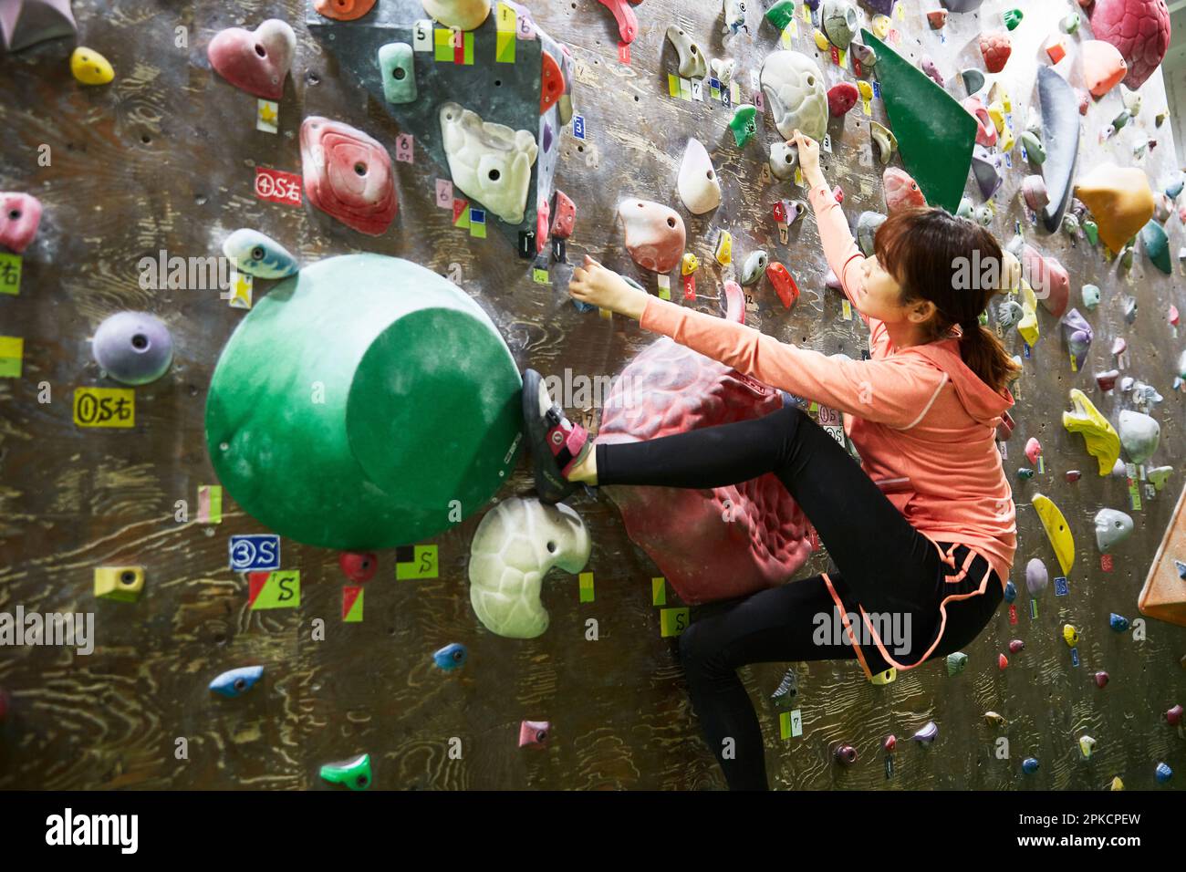 Bouldering technique hi-res stock photography and images - Alamy