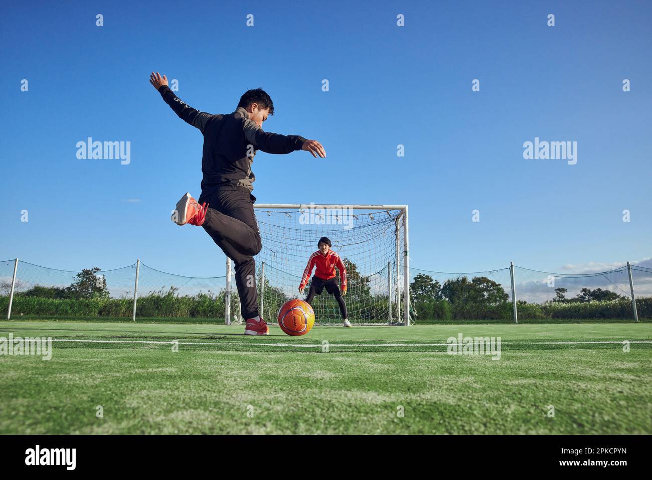 Soccer shoot hi-res stock photography and images - Alamy
