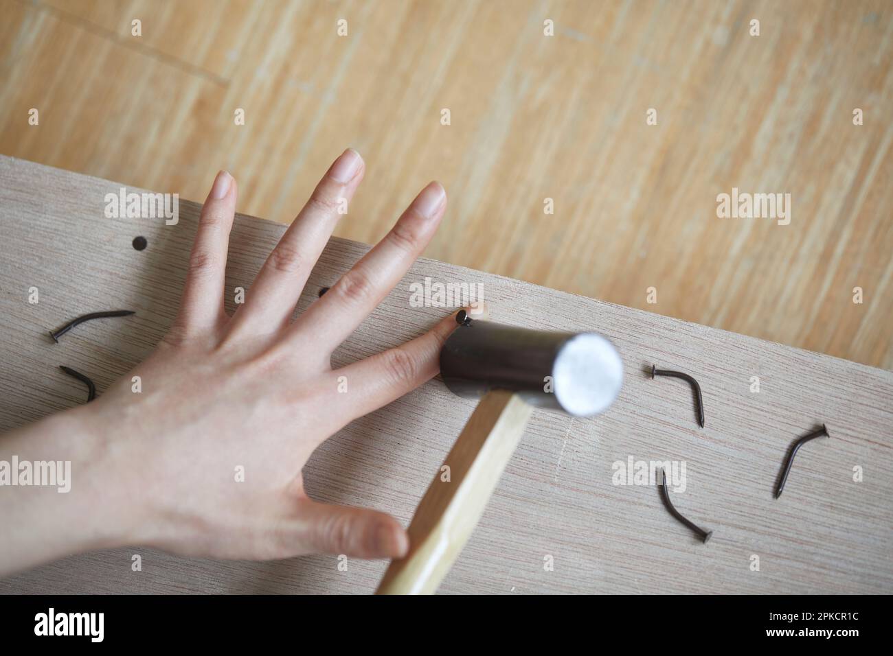 Hammer injury work hi-res stock photography and images - Alamy