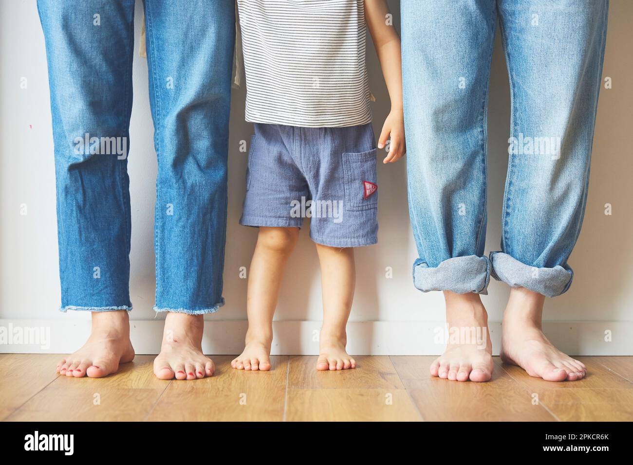 Lined up in front hi-res stock photography and images - Alamy