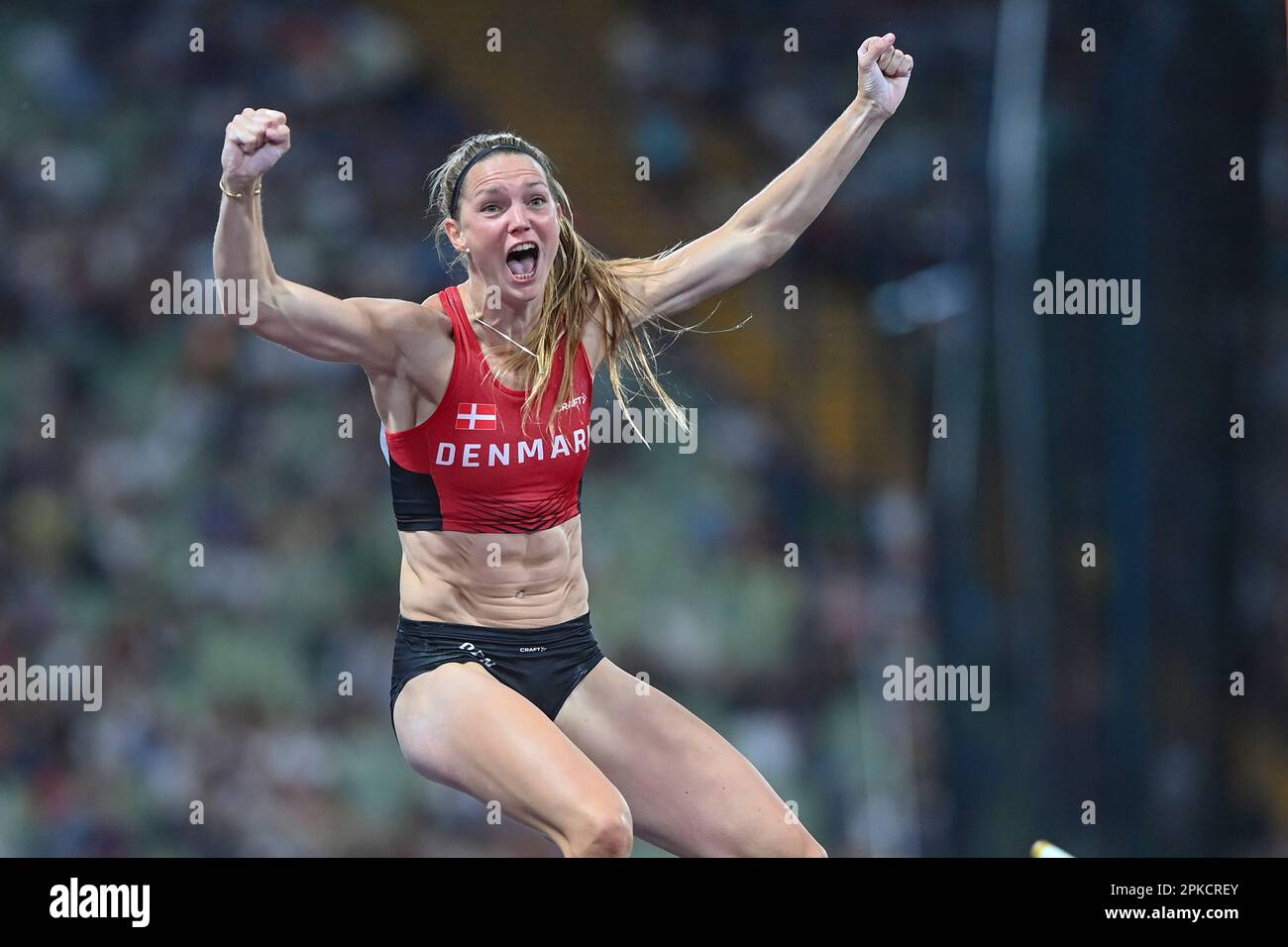 Caroline bonde holm pole vault hi-res stock photography and images - Alamy